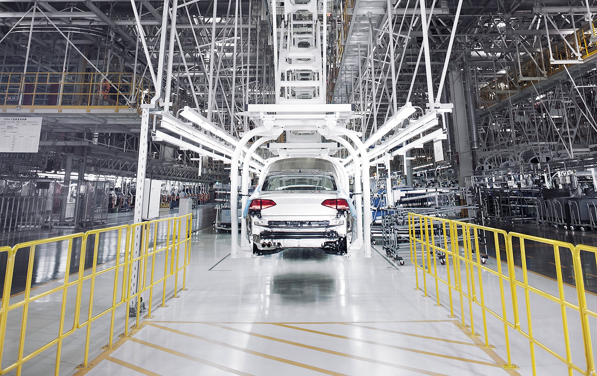 Auto Manufacturers in Mexico: 3 Reasons They Made the Move | NAPS Inc.